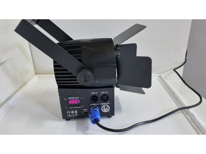 Proiector Lumini Scena Teatru Spot LED 200W cu voleuri